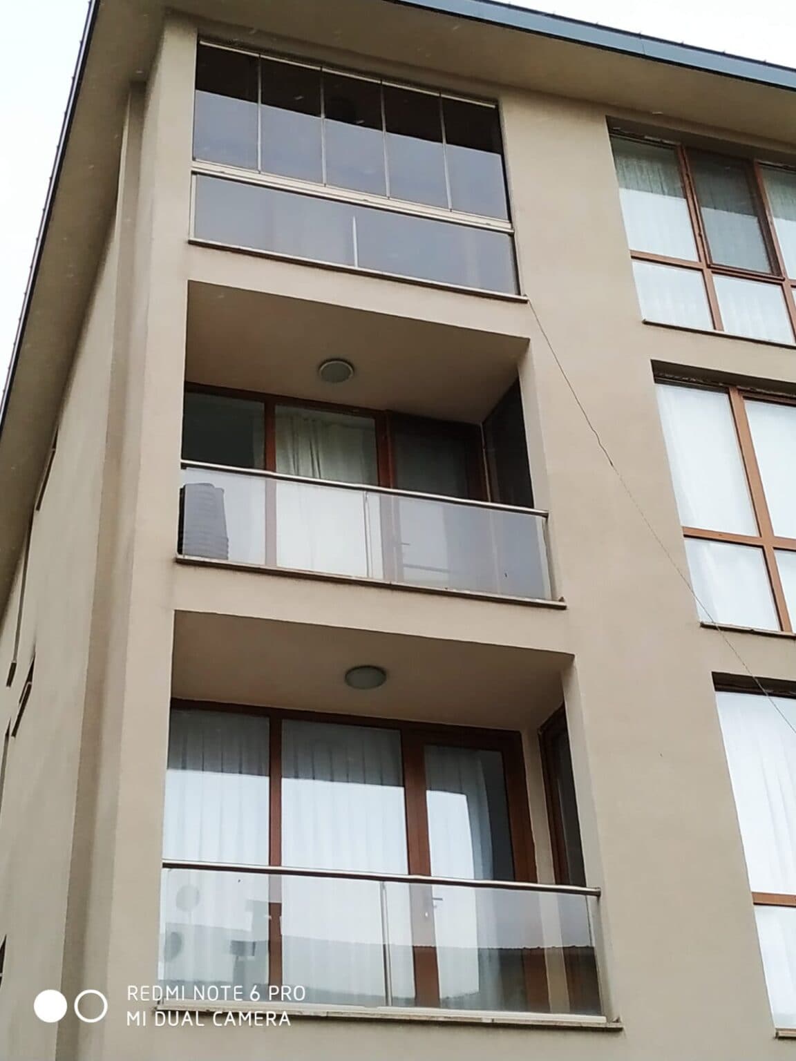 Care Este Optiunea Cea Mai Buna Pentru Un Geam Balcon?