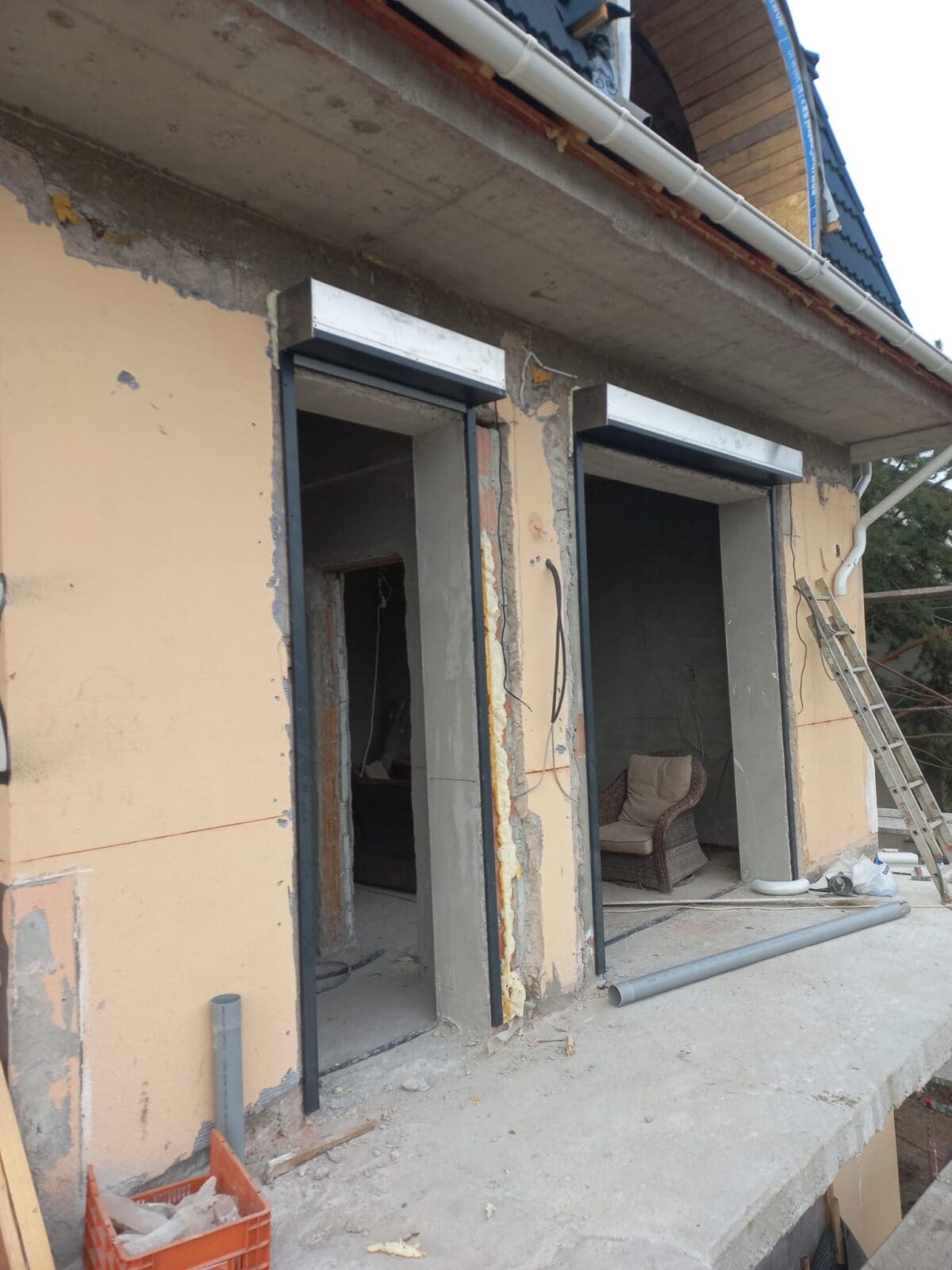 Rulouri Exterioare Tencuibile - Sisteme Jaluzele Exterioare