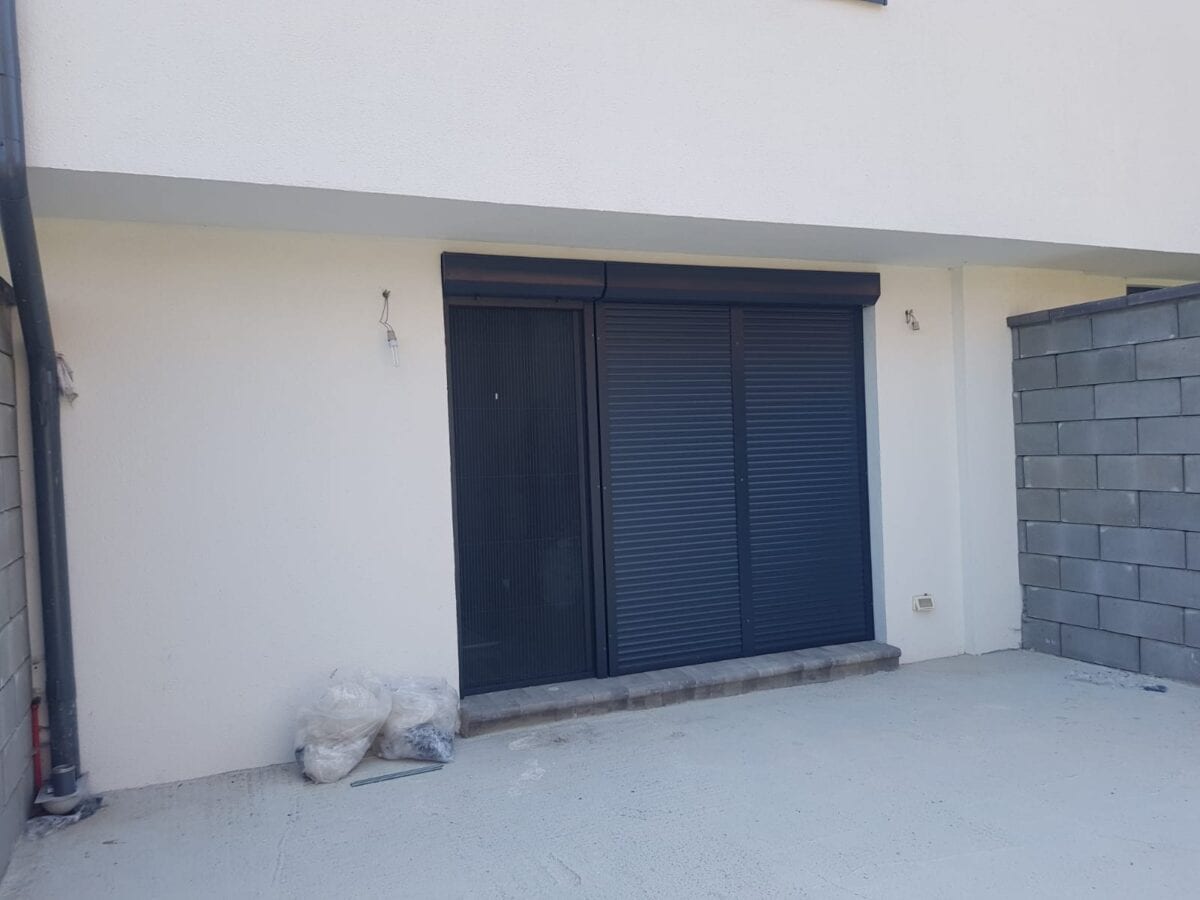 Rulou Exterior Cu Antiefractie Pentru Securitatea Locuintei