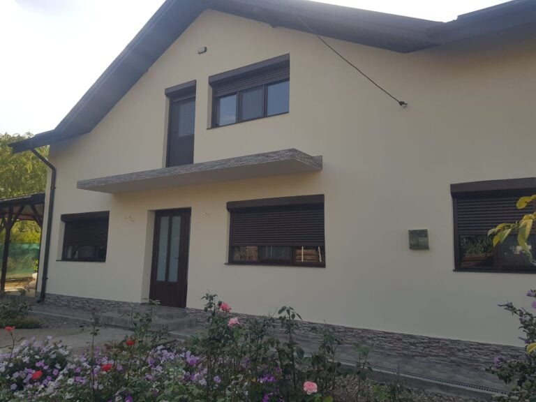 Rulou Exterior Cu Antiefractie Pentru Securitatea Locuintei